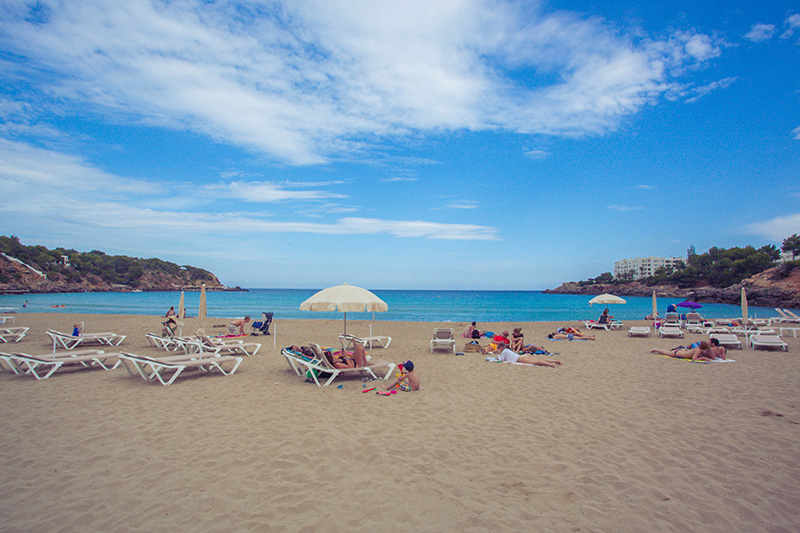 Cala Llenya Ibiza, a perfect beach for families!