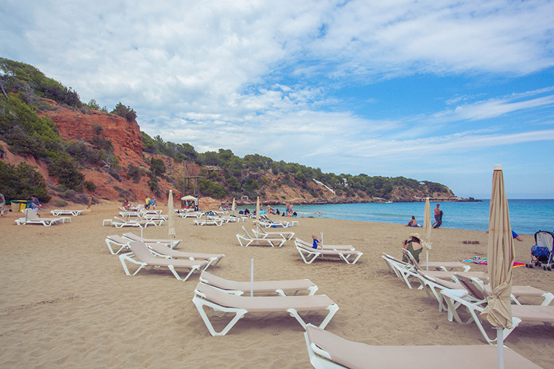 Cala Llenya Ibiza, a perfect beach for families!